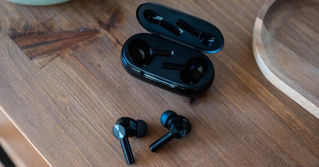 OnePlus Buds Z2 True Wireless Earphones Review New And Somewhat OnePlus Buds Z2 True Wireless Earphones Review New And Somewhat